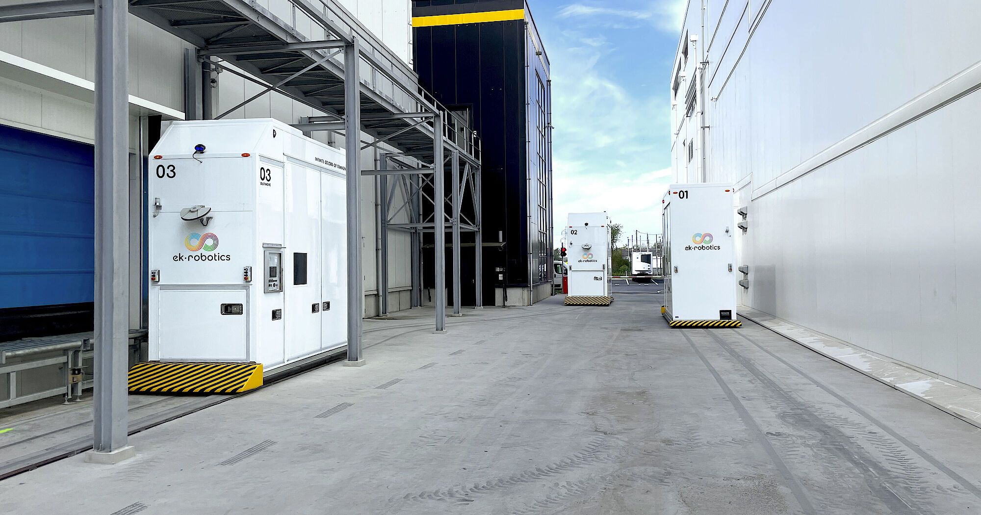 Outdoor AGV | ek robotics | ek robotics